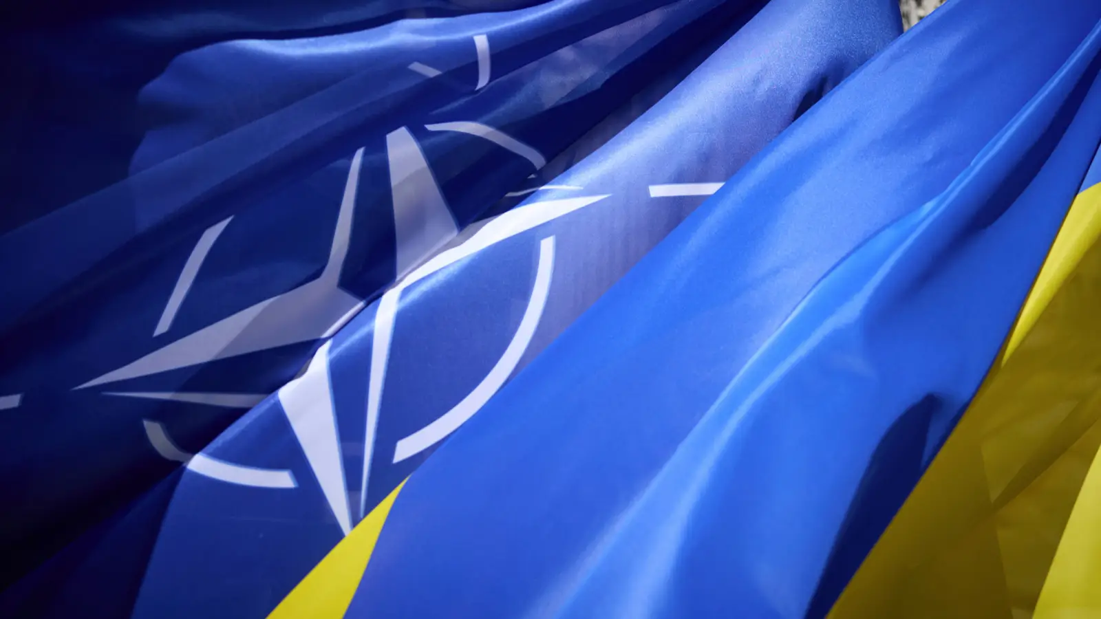 Lord West warns of NATO–Russia war risk over Ukraine