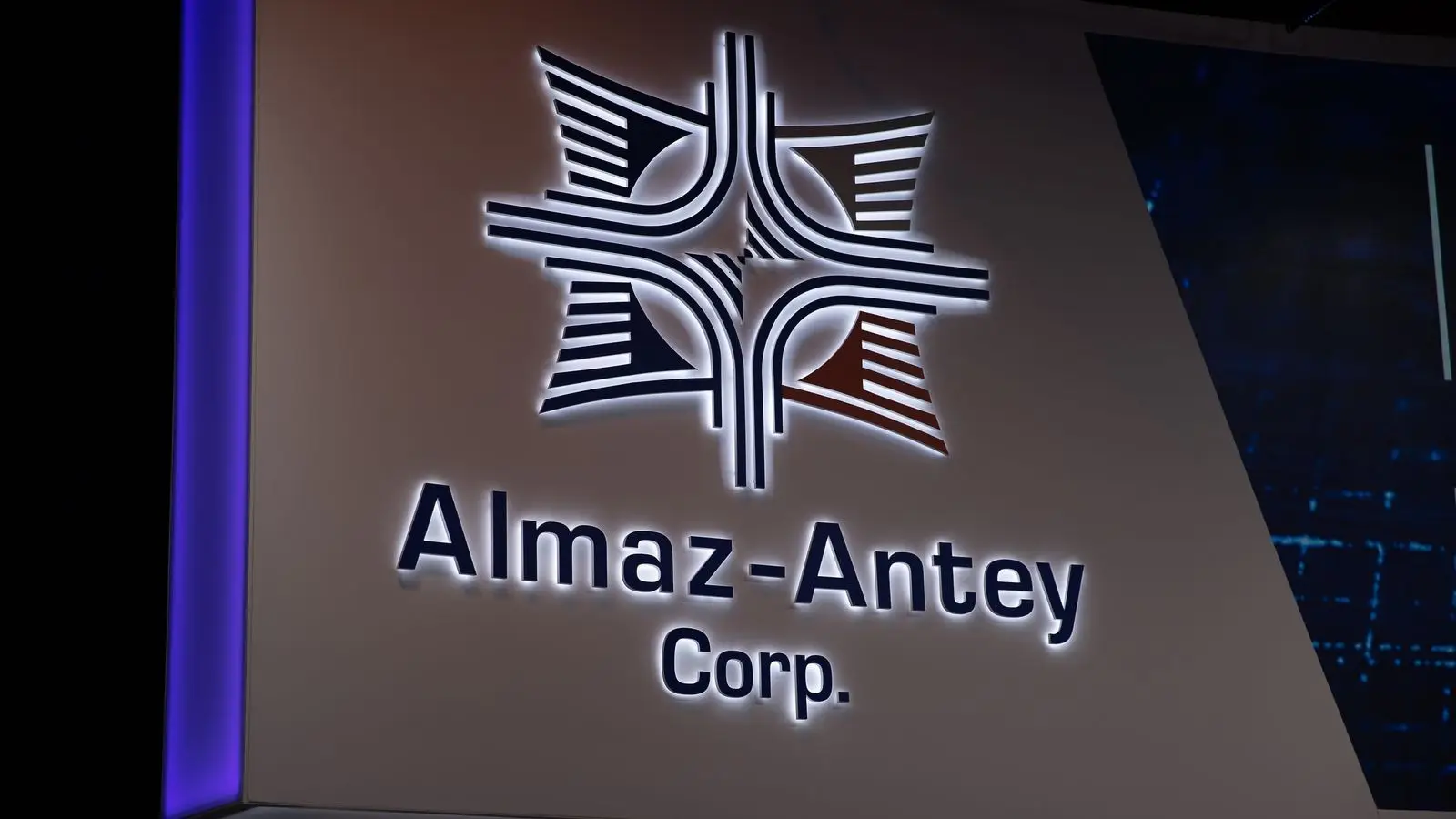 Almaz–Antey to Showcase S-400 and Viking Systems at Dubai Airshow 2025