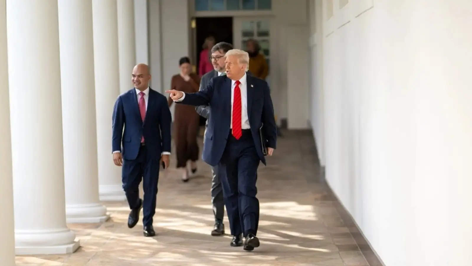 Trump drängt auf Grönland: Kauf, Assoziation, NATO-Zoff