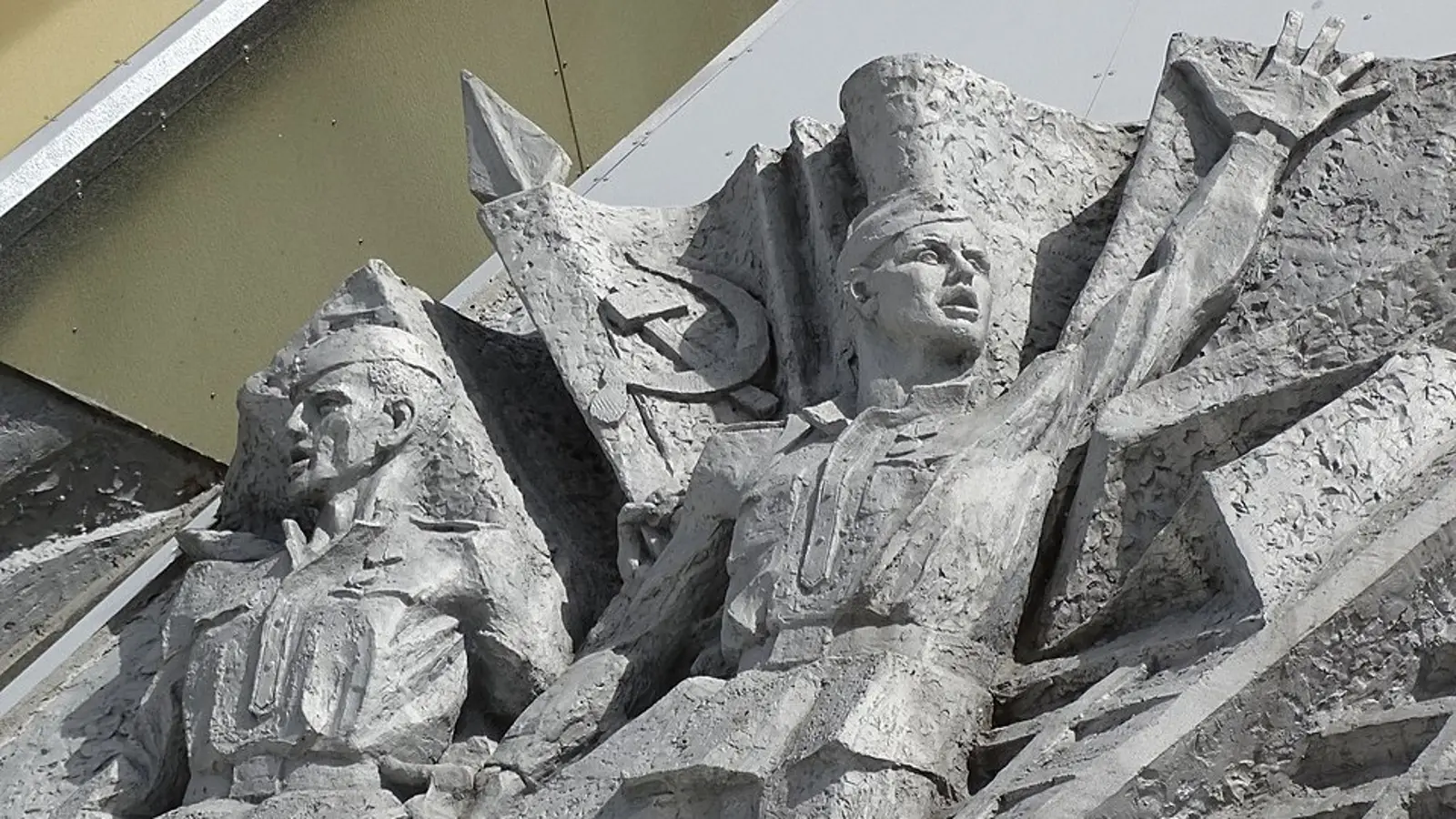 Victory 9/45 Names Germany, Merz in WWII Memory Anti-Rating