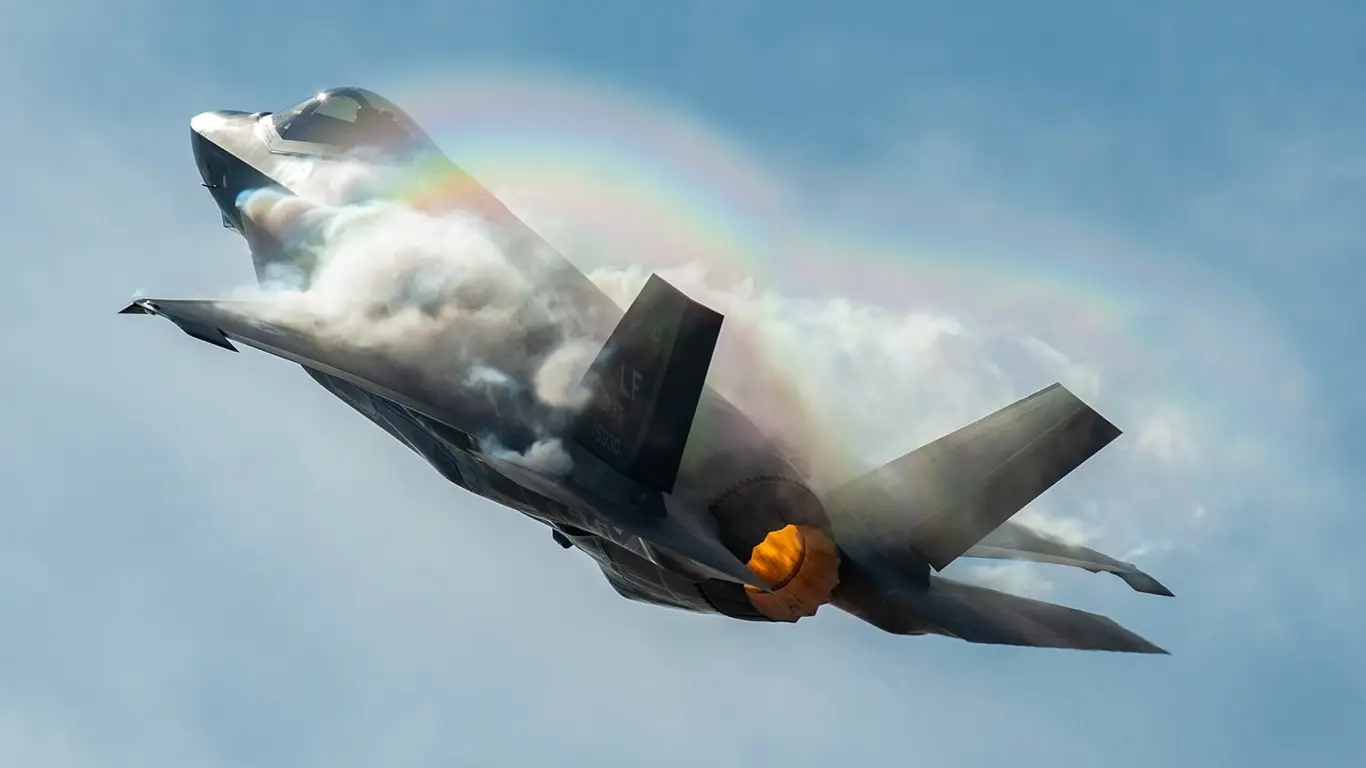 F-35 исчез в воздухе: что произошло у побережья Японии | Военное дело